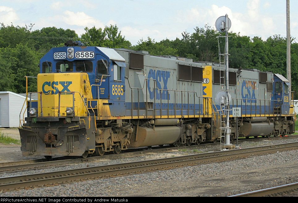 CSX 8585
